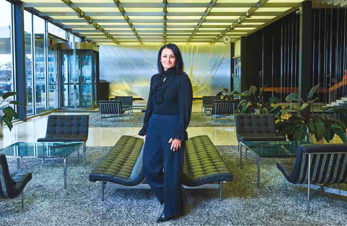 Detroit photographer builds business, provides hope to aspiring artists ...