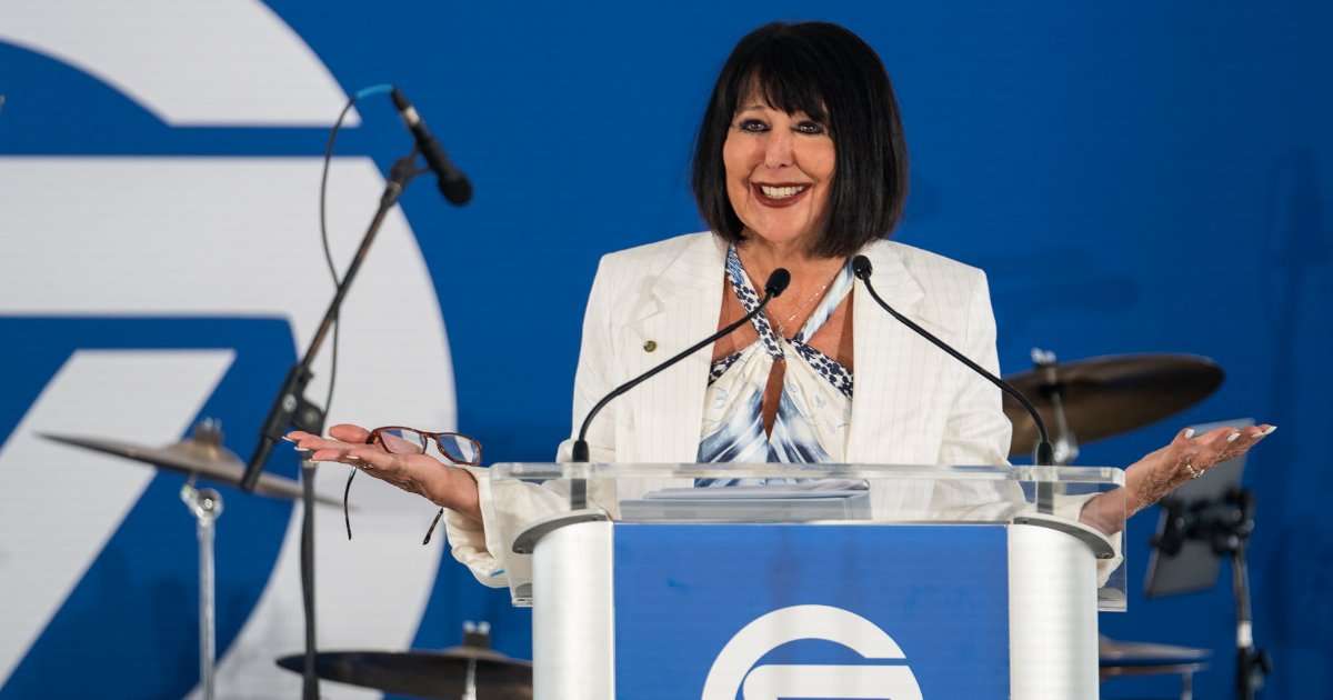 Mantella encourages faculty, staff to share beauty and joy of Laker ...