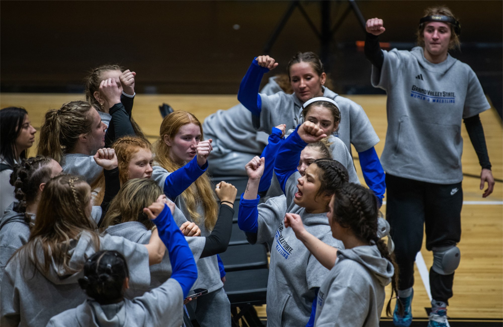 Women's wrestling debuts at home with resounding success - GVNext