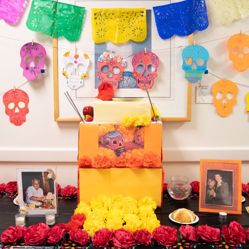 Día de los Muertos altar helps students and others celebrate holiday ...