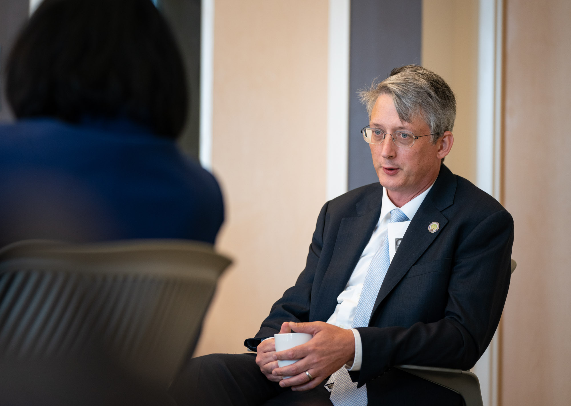 U.S. Education official tours GVSU, visits with students - GVNext