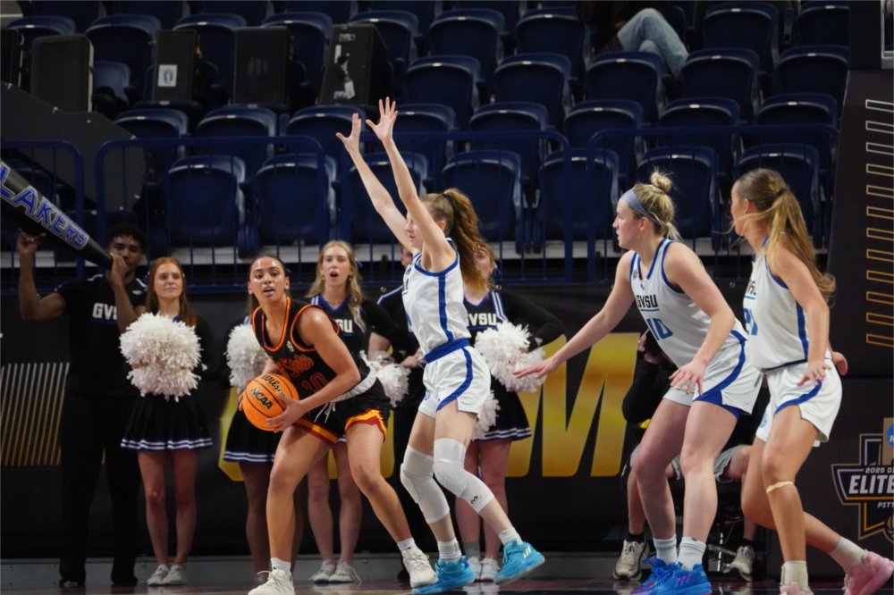 GVSU women's basketball clinches spot in National Championship game ...