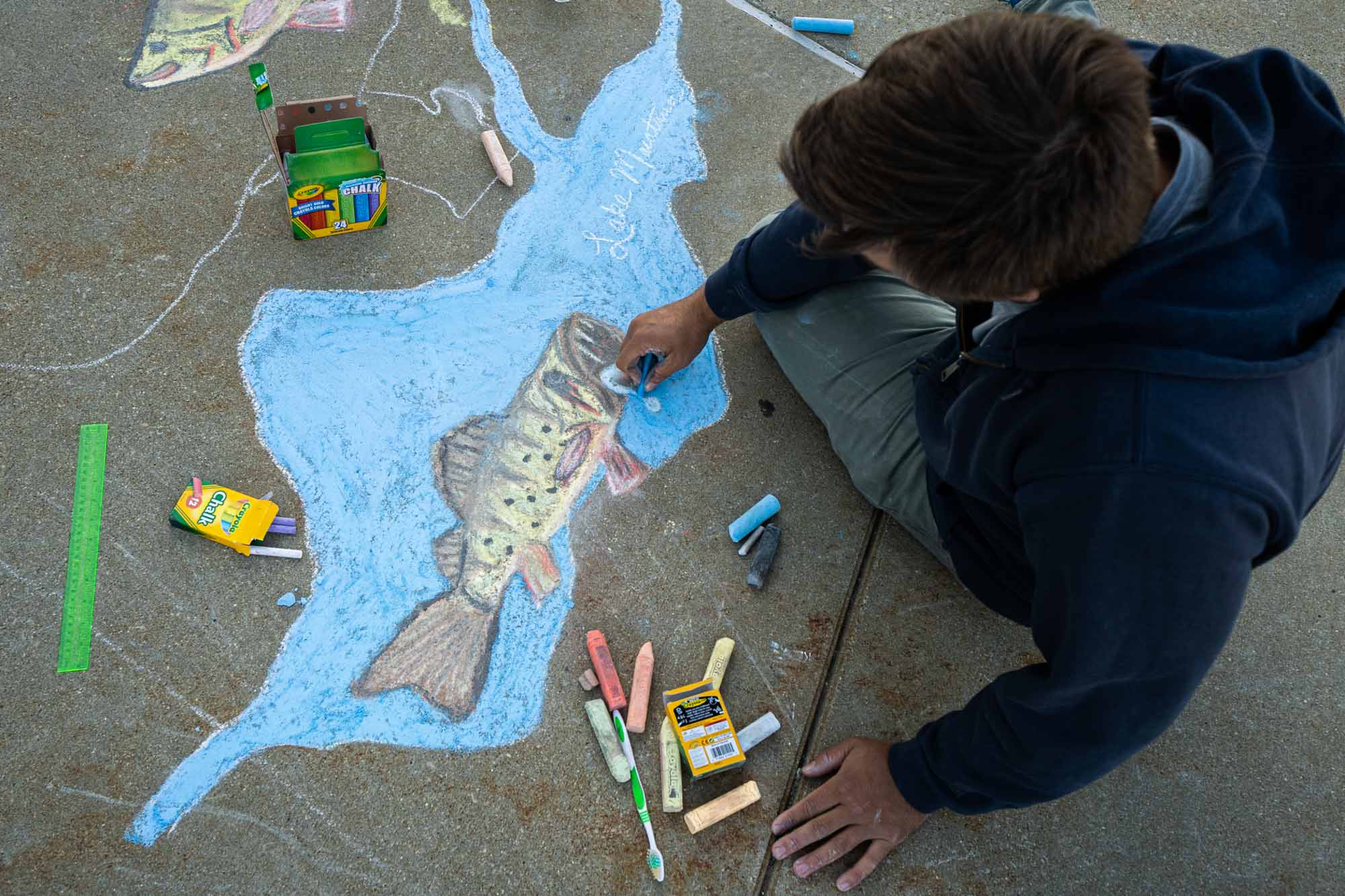 Student researchers express creativity through chalk art project - GVNext