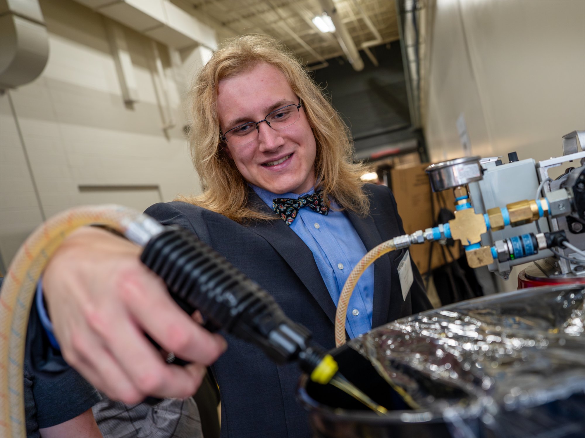 Senior Project Day: Engineering students collaborate with industry to ...