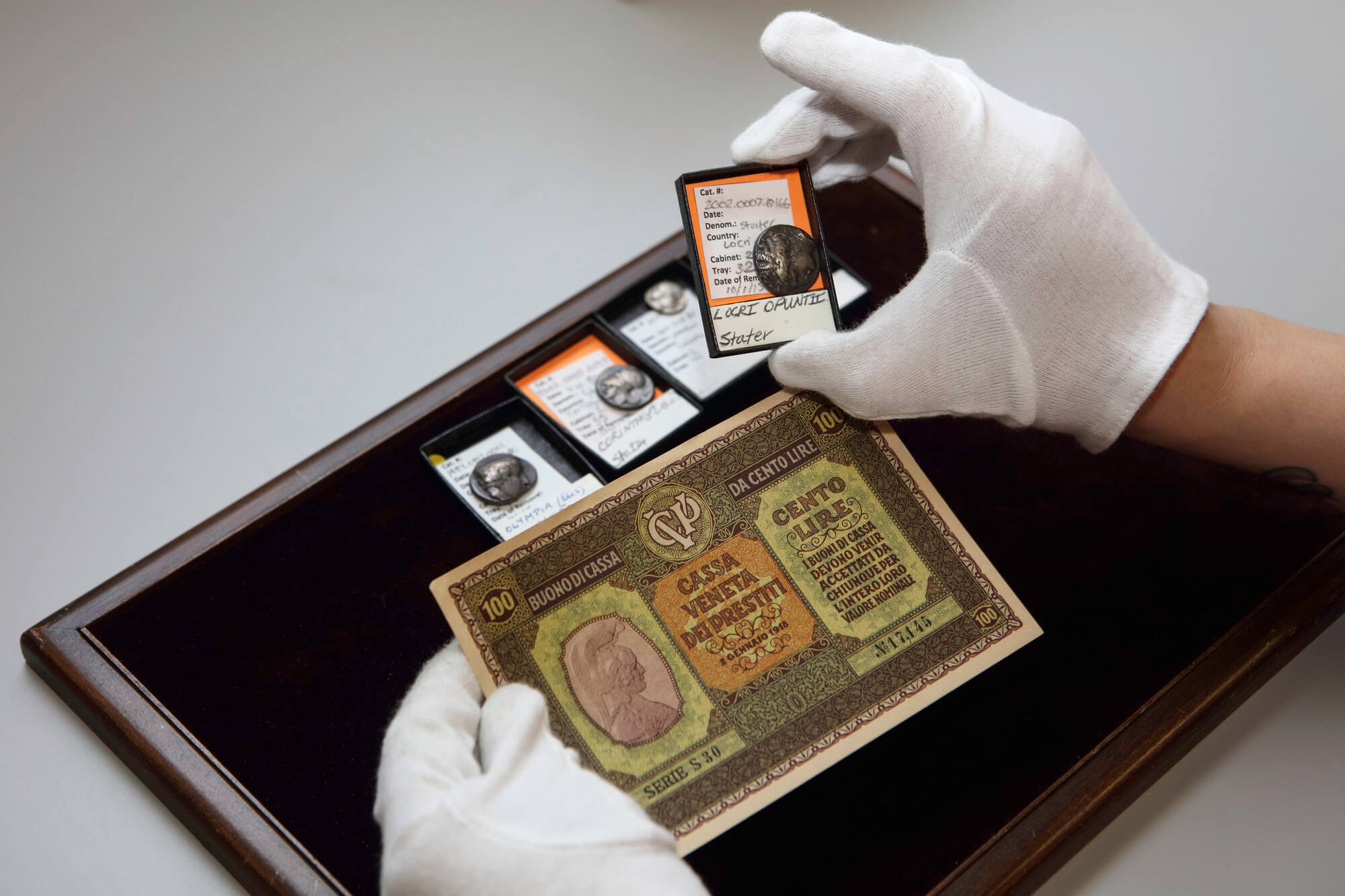 Alumna manages collection of 1 million monetary objects at Smithsonian ...