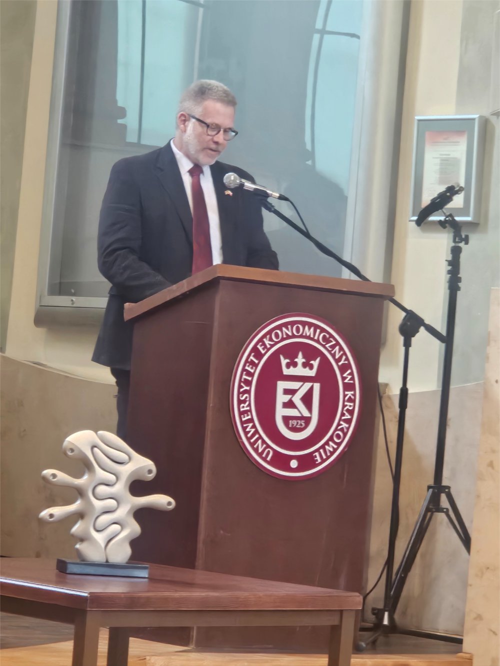 Delegation celebrates 50 years of collaboration with Krakow University ...