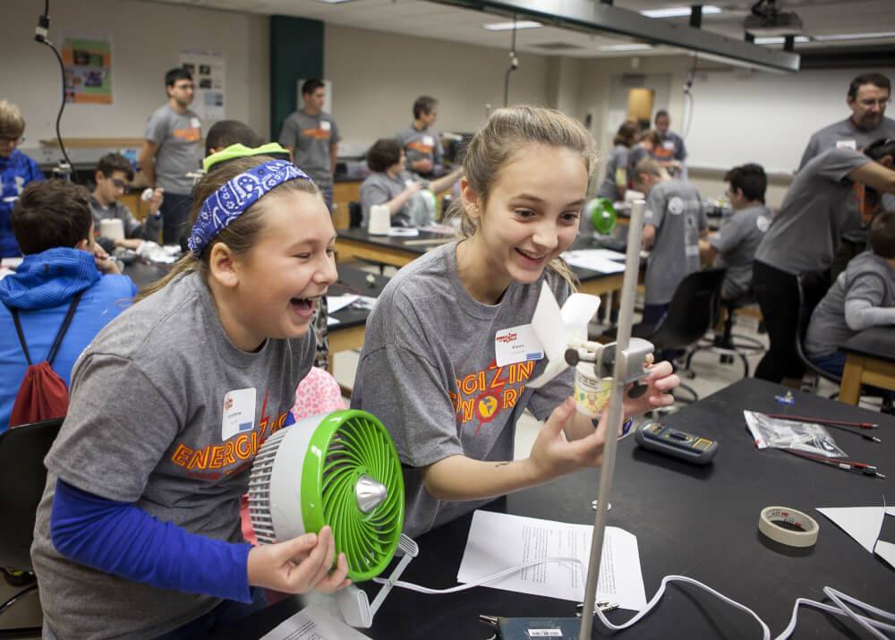 Students learn about renewable energy during outreach event - GVNext