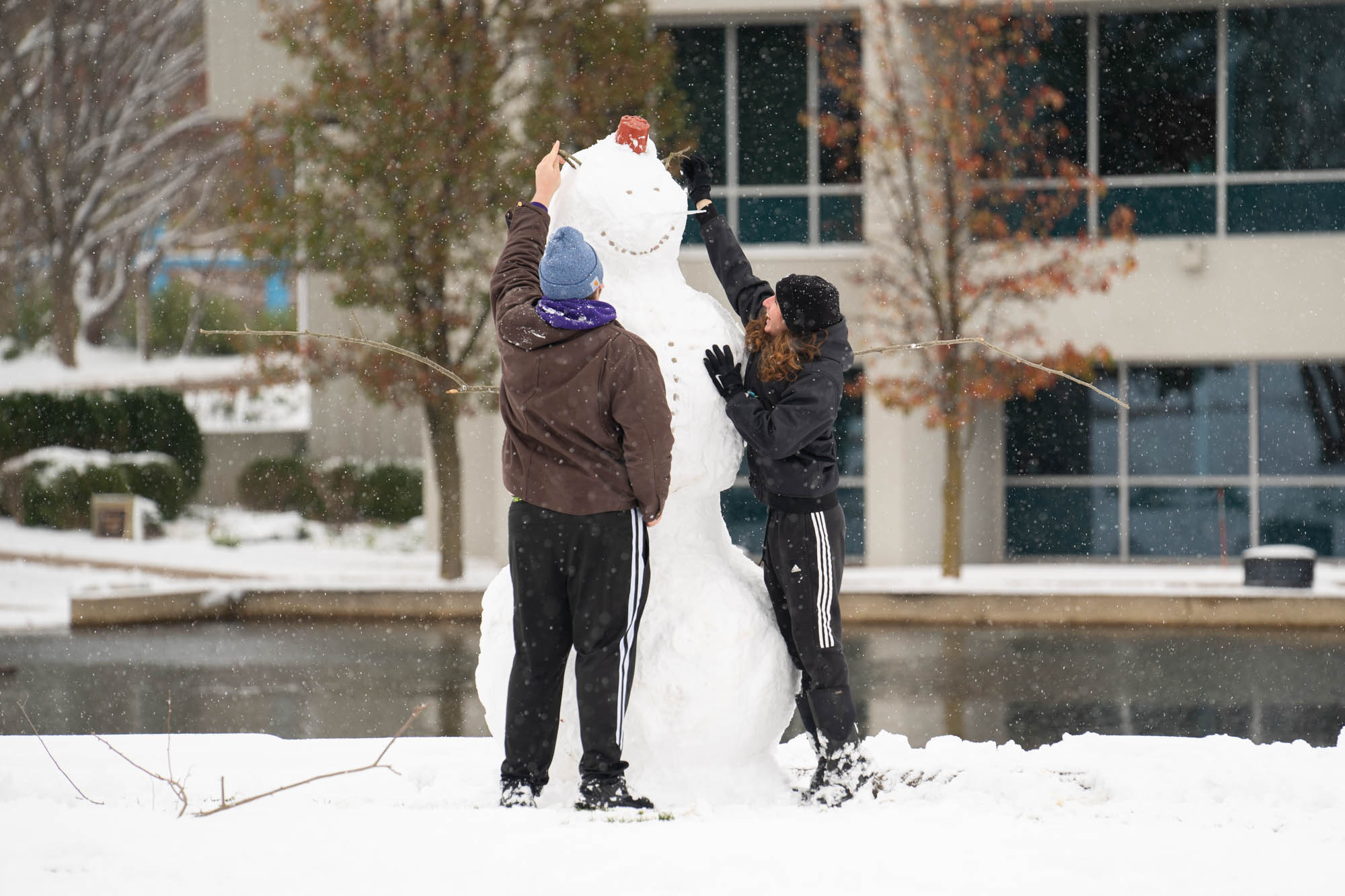 GVSU in photos, November 2022: Snowfall beauty and fun around Zumberge ...