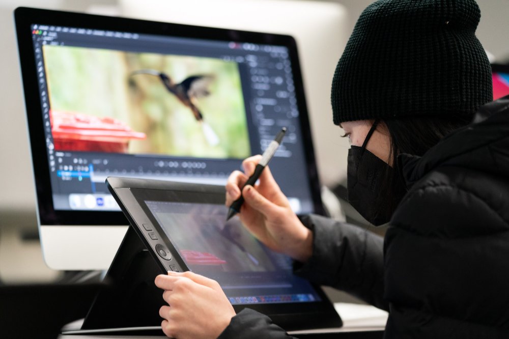 Animation students create images to accent Grand Rapids Ballet dancers ...